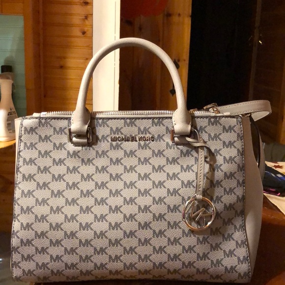 Michael Kors | Bags | Mk Grey With Silver Hardware | Poshmark